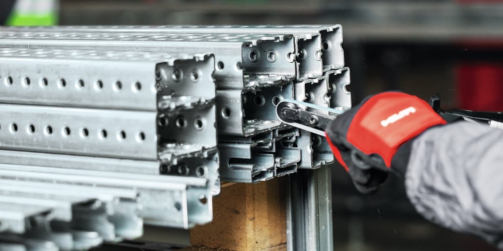 I binari possono essere tagliati in tutta semplicità in loco, senza ...